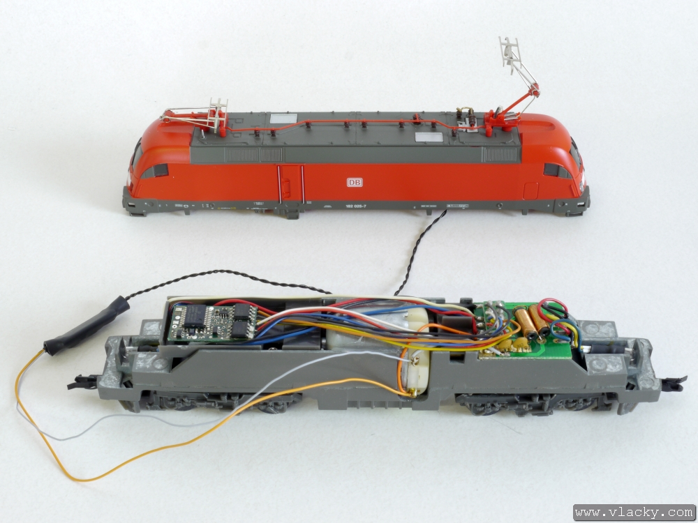 Návod na montáž „záblesků pantografu“ od výrobce Viessmann