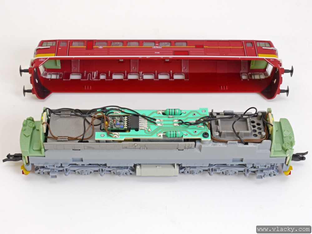 Návod na osazení dieselové lokomotivy Roco BR120 „Sergej” LISSY vysílačem