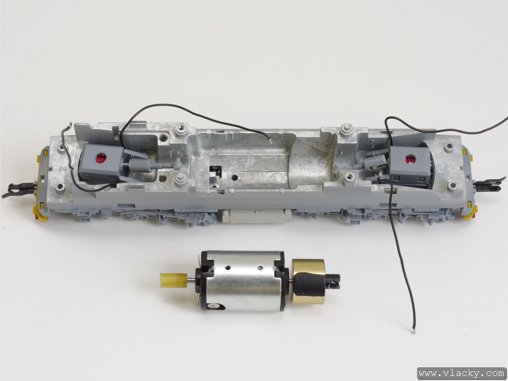 Návod na osazení dieselové lokomotivy Roco BR120 „Sergej” LISSY vysílačem
